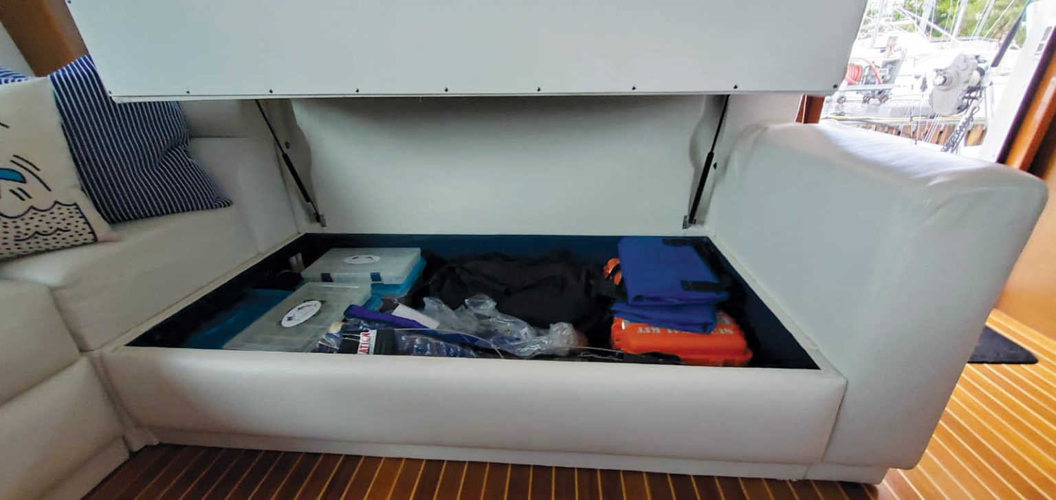 Working successfully in tight interior spaces - Marine Fabricator